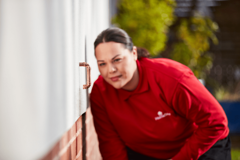 How to stop your overflow pipe leaking | HomeServe